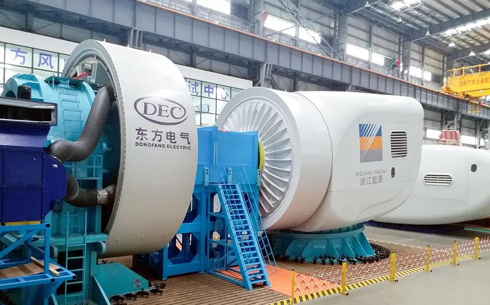 Dongfang Electric assembles 7-MW typhoon-resistant offshore wind turbine