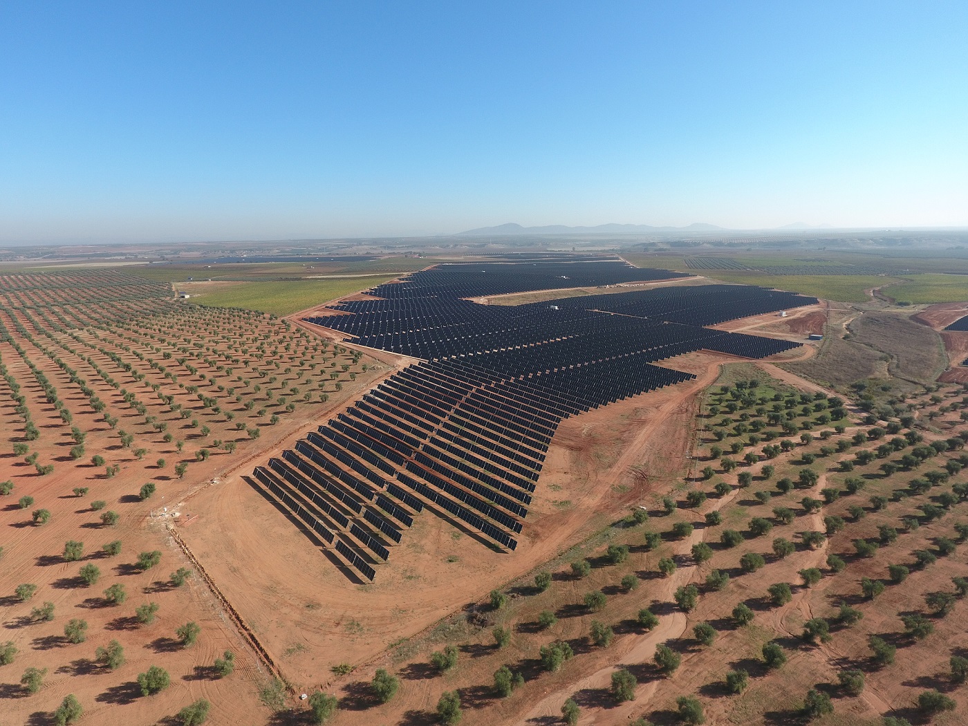 FRV starts power production at 138-MW solar park in Spain