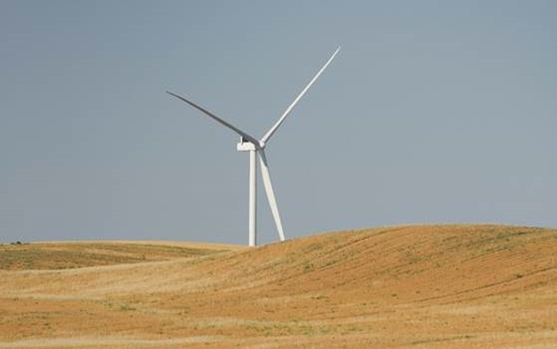 Pattern Energy brings live 150-MW wind farm in Alberta