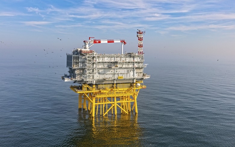 TenneT completes connection for 760-MW Ecowende offshore wind project