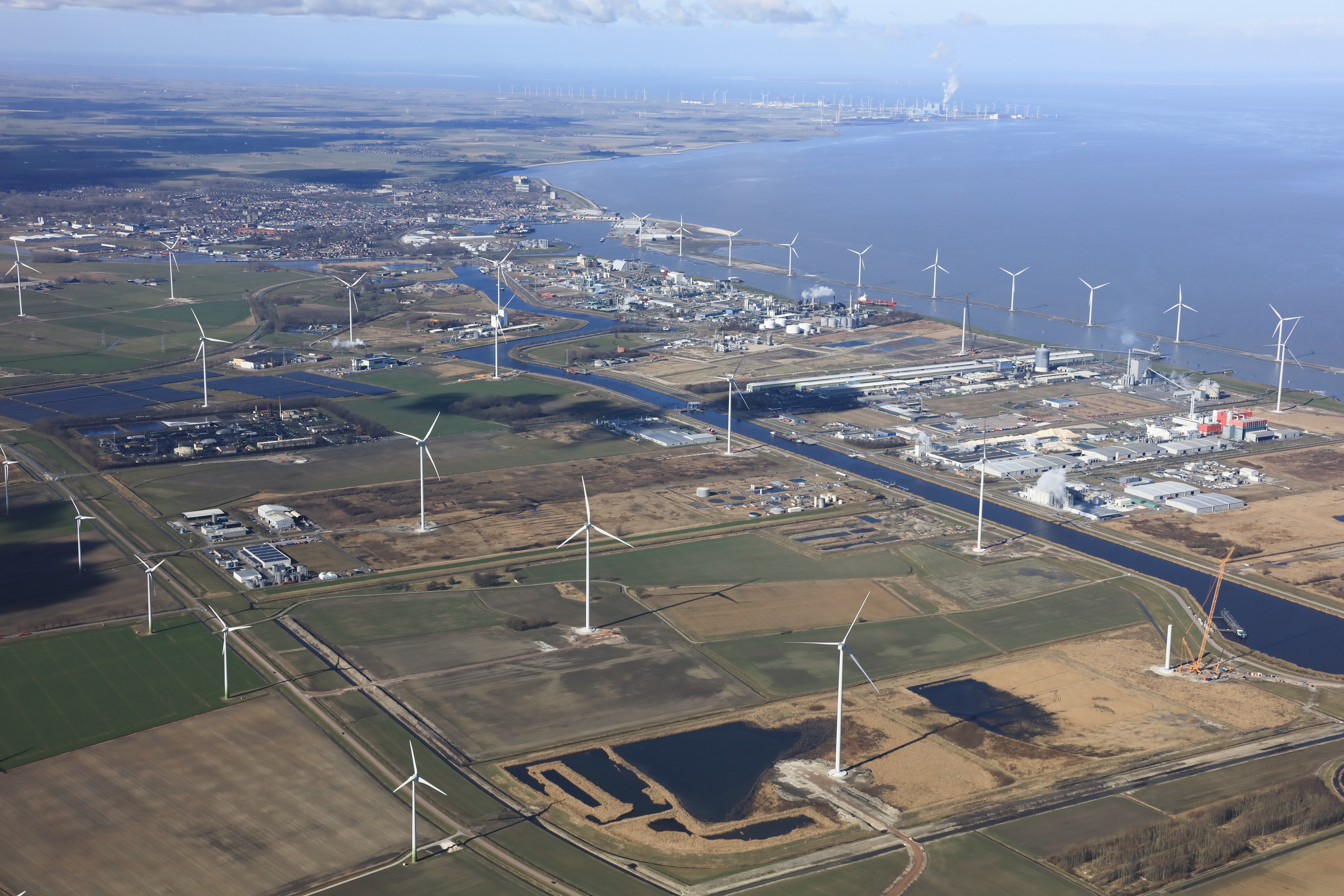Japan's Eurus completes partial transfer of 69-MW Dutch wind portfolio