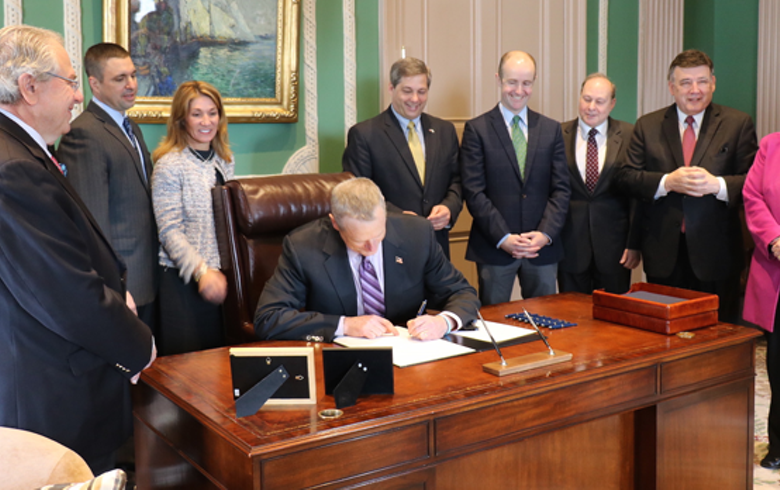 Massachusetts' governor signs solar bill into law