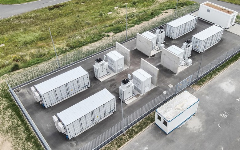 Porsche deploys 5-MW energy storage system with used vehicle batteries