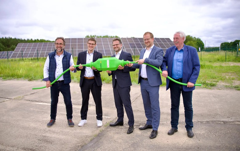 Goldbeck Solar, partner switch on 32-MWp solar-storage site in Germany