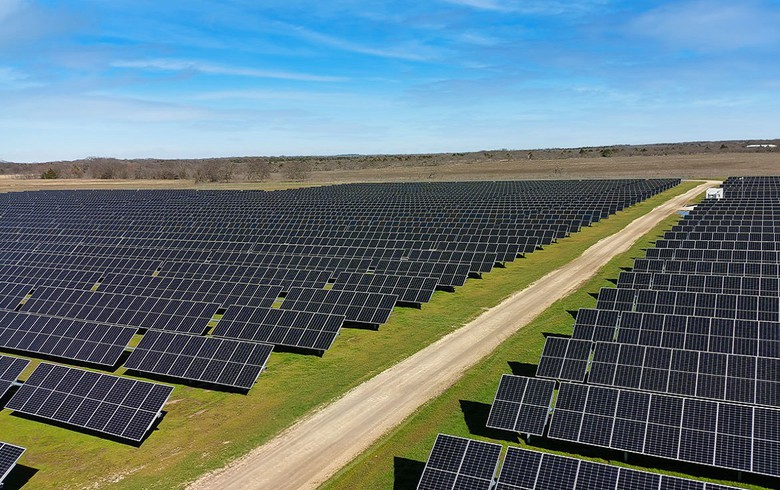 Enel switches on solar-plus-storage project in Texas, signs 22-MW PPA