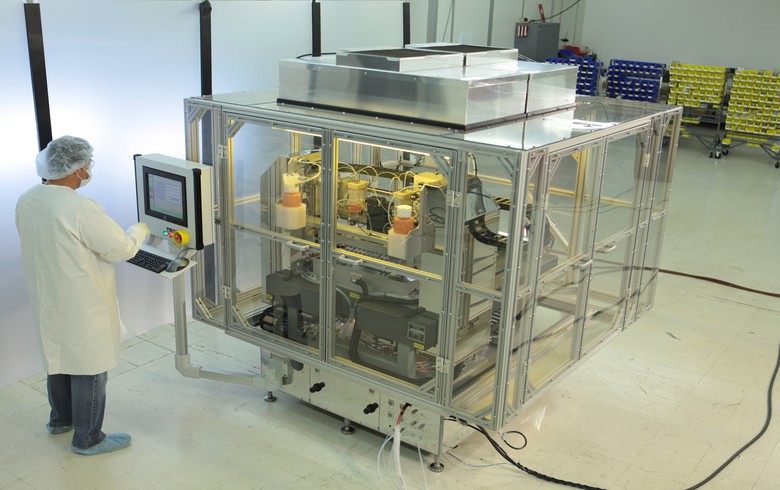 SolarWindow teams up with machinery maker to enable commercial production