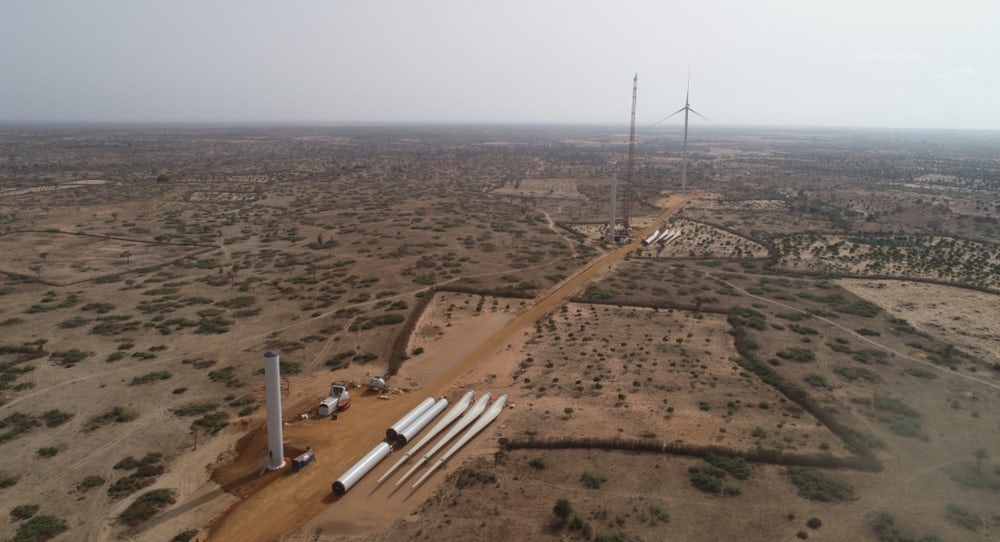 Mainstream erects 1st turbine for 158-MW wind park in Senegal