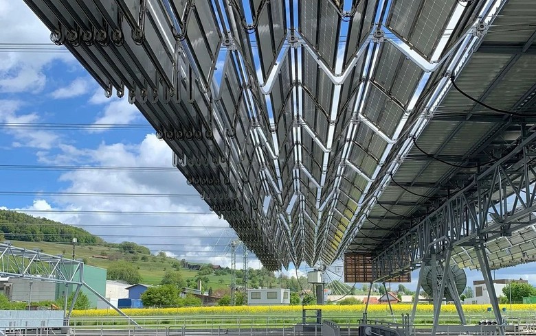 Consortium to set up solar systems along highways in Switzerland