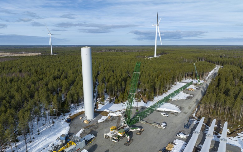 Ilmatar switches on first turbines of 370-MW hybrid project in Finland