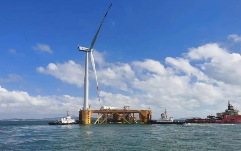 Longyuan completes maritime floating wind-plus-solar project in China