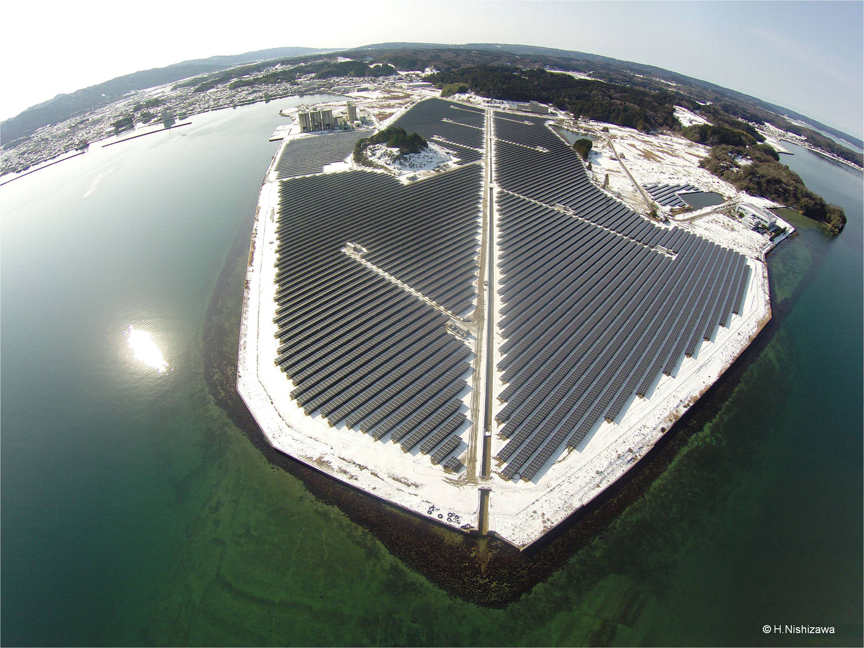 Total starts construction of 25-MWp solar farm in Japan